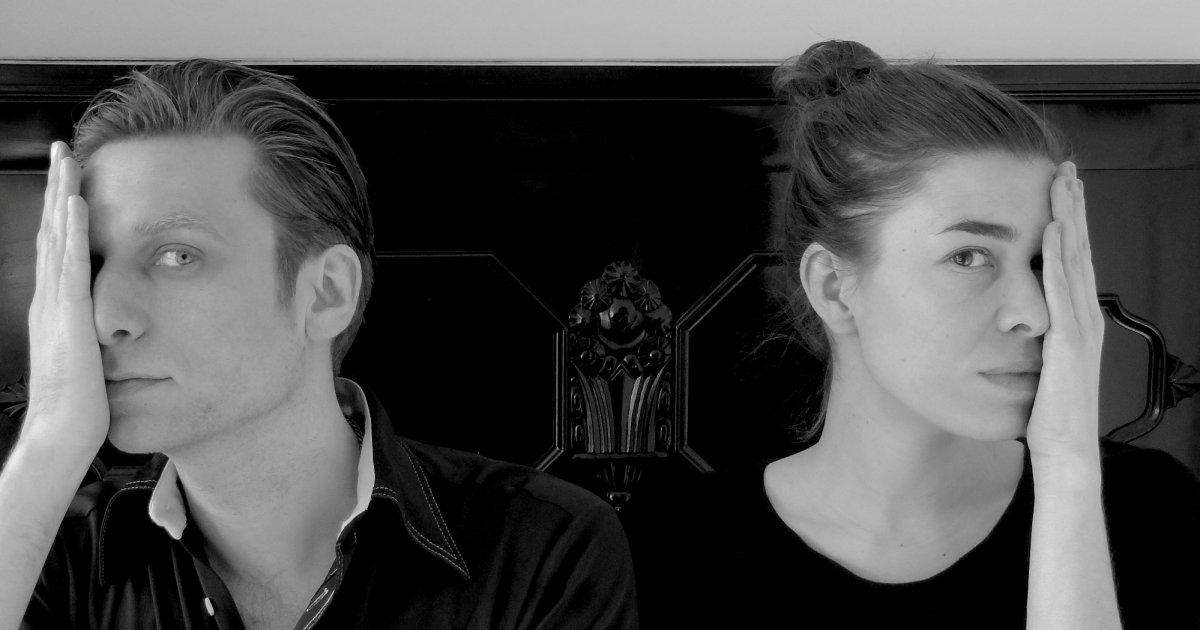 Jens Friebe & Anna K. Becker: Wie verhält sich eine Königin im Dreck ...